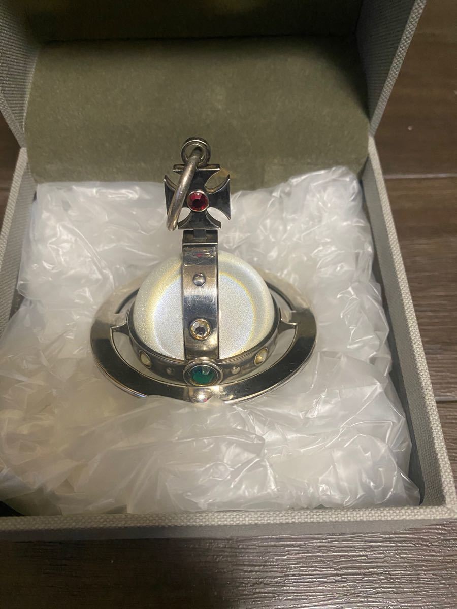 vivienne westwood 400個限定 ホワイトパールオーブライター vivienne westwood 400個限定 ホワイトパールオーブライター