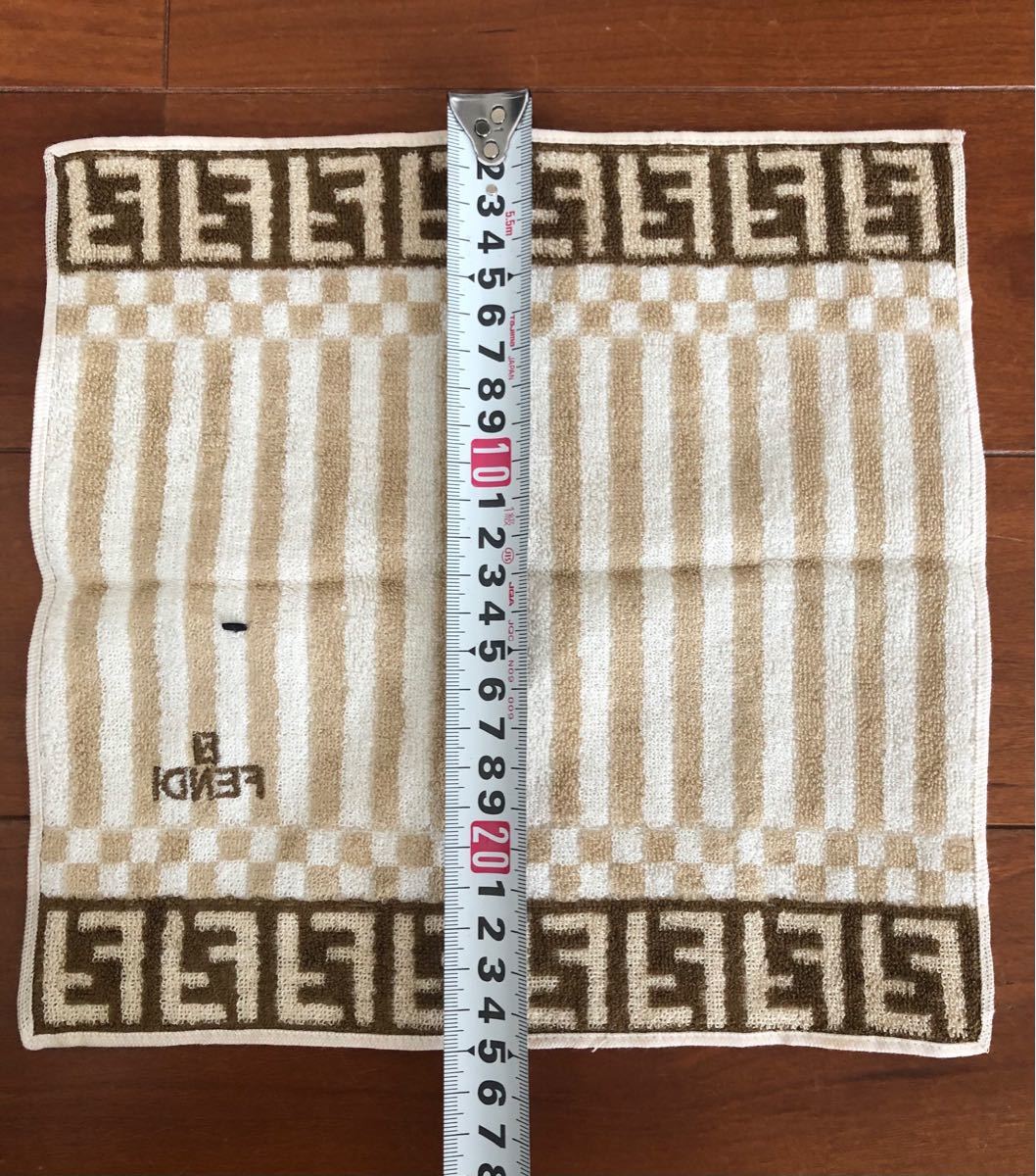 フェンディ FENDI タオルハンカチ ハンドタオル ズッカ柄 フェンディ FENDI タオルハンカチ ハンドタオル ズッカ柄