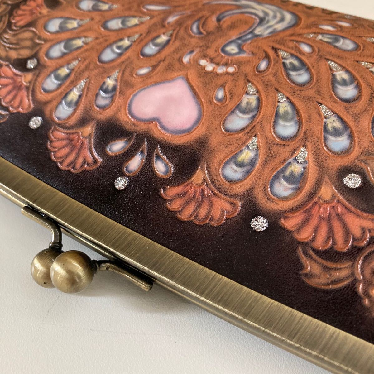 新品未使用 ANNA SUI 長財布 孔雀 型押し レザー ピーコック 新品未使用 ANNA SUI 長財布 孔雀 型押し レザー ピーコック