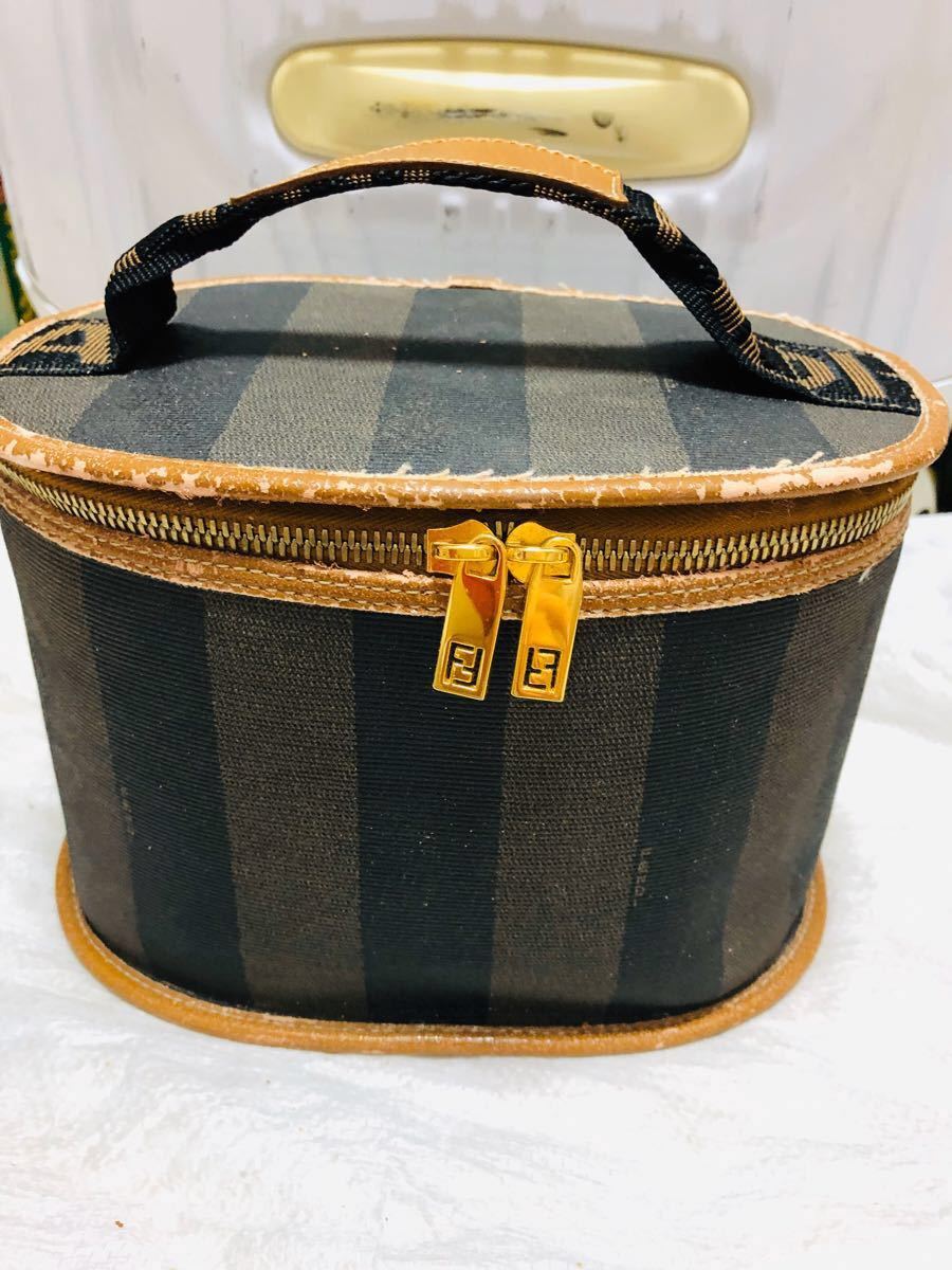 FENDI バニティバッグ|Yahoo!フリマ(旧PayPayフリマ) FENDI バニティバッグ|Yahoo!フリマ(旧PayPayフリマ)