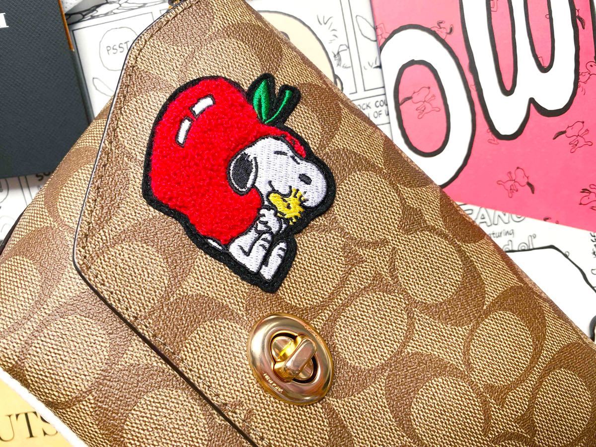 COACHコーチ X スヌーピーコラボ ワッペンショルダーミニバック COACHコーチ X スヌーピーコラボ ワッペンショルダーミニバック