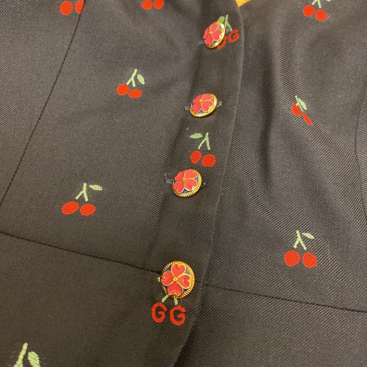 GUCCI グッチ 2019SSコレクションモデル チェリーエンブロイ GUCCI グッチ 2019SSコレクションモデル チェリーエンブロイ