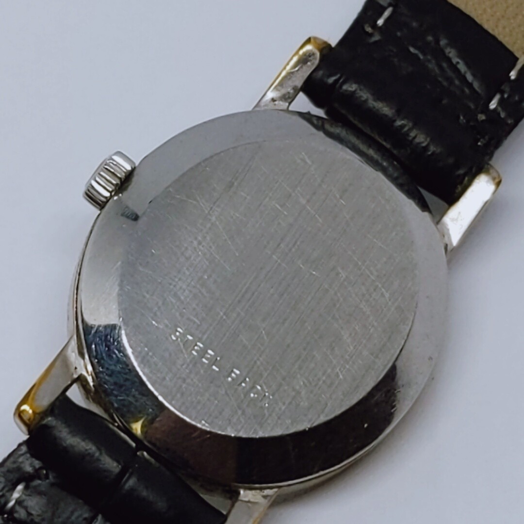 正規稼働品】オメガ ジュネーブ オーバル シルバー文字盤 正規稼働品】オメガ ジュネーブ オーバル シルバー文字盤