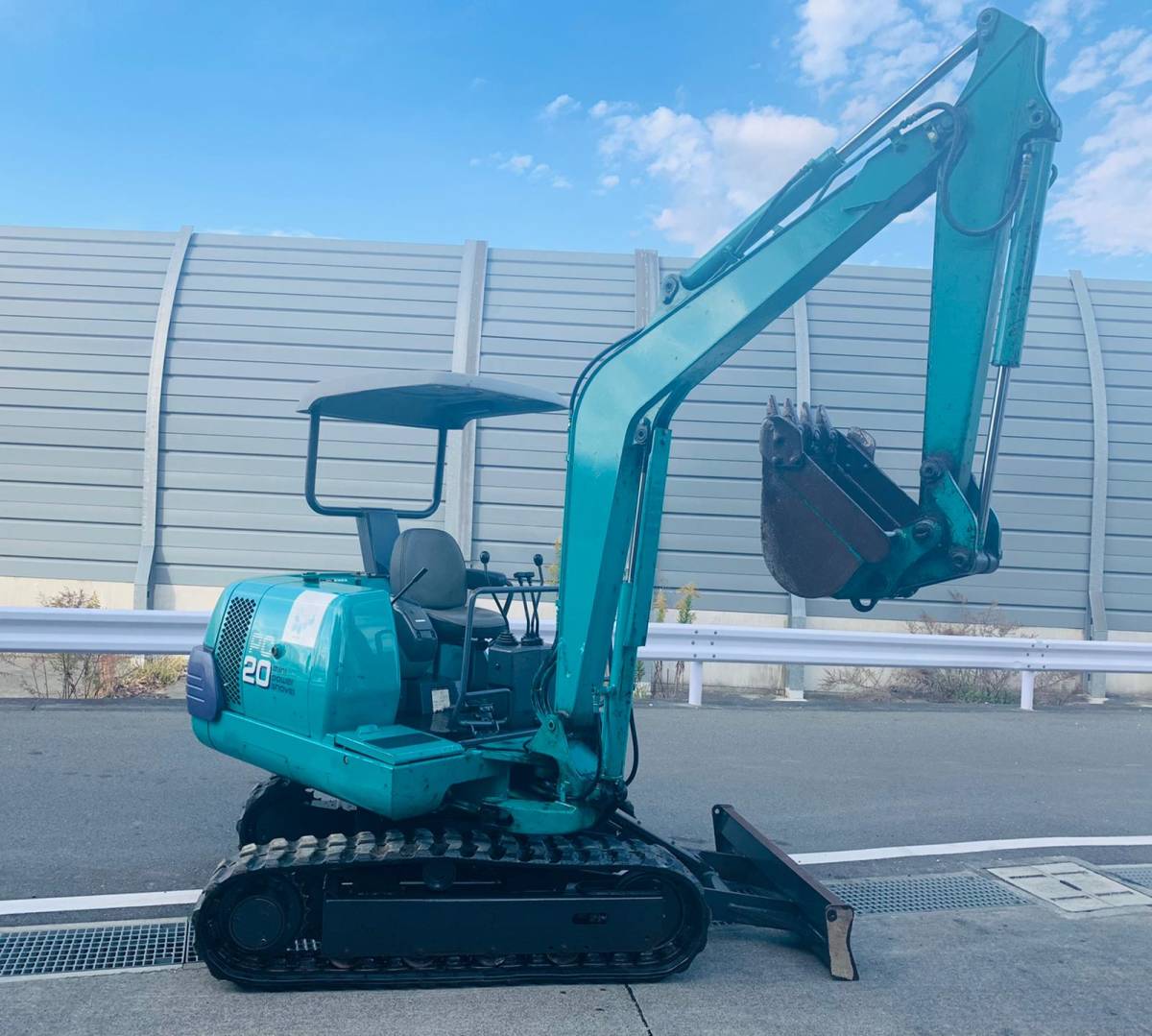 Yahoo!オークション - コマツ PC20-7 油圧ショベル Yumbo コマツ 中古 ...