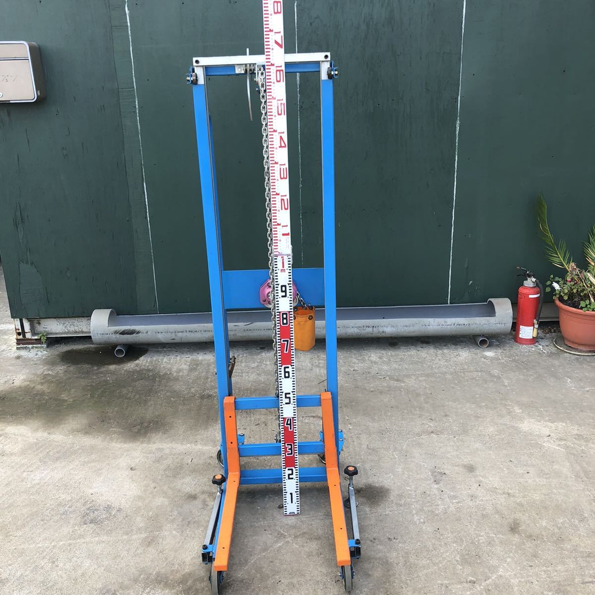 Yahoo!オークション - 手動リフト KYOMACHI SANGYO SHARYO キャリーリ...