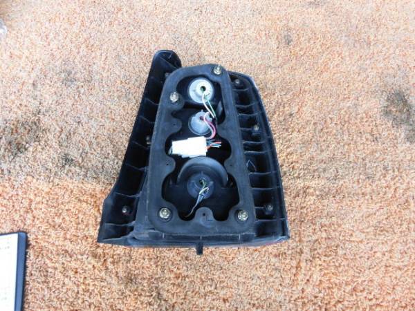 Yahoo!オークション - SXS13 コンフォート 左 テールライト コイト 43-...