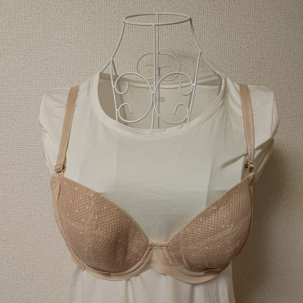 Yahoo!オークション - まあ美品 D85 ワコール Wacoal Wing KB2343 ベー...