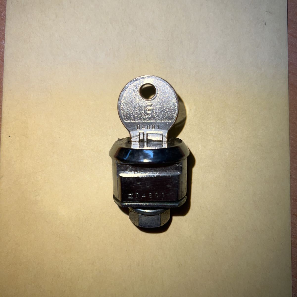 Yahoo!オークション - 両替機 ERD-20Q カギとシリンダー