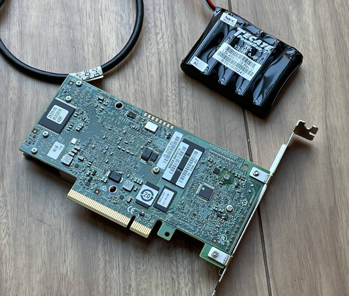 美品送無 NEC 12G SAS RAIDコントローラ 1GB RAID 0/1/5 N8103 美品送無 NEC 12G SAS RAIDコントローラ 1GB RAID 0/1/5 N8103