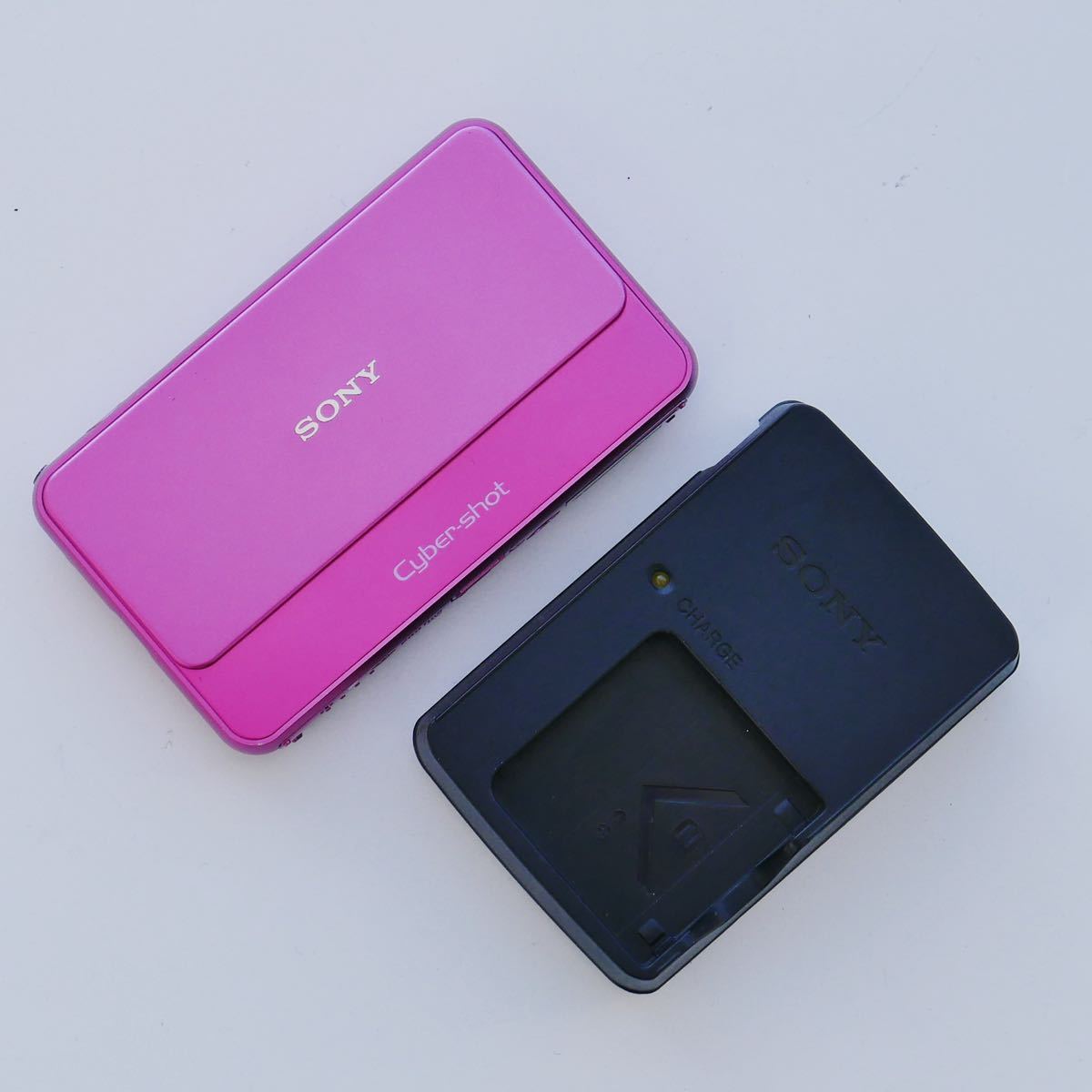 Yahoo!オークション - 〈即決〉Sony ソニー Cyber Shot DSC-T99 カメラ