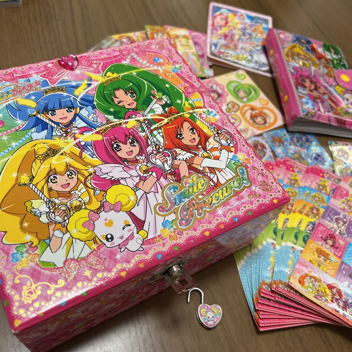 スマイルプリキュア 収納ボックス ドキドキプリキュア シール帳 スマイルプリキュア 収納ボックス ドキドキプリキュア シール帳