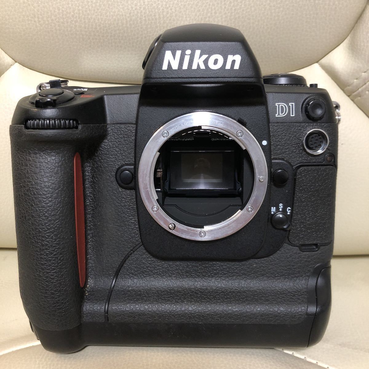 Yahoo!オークション - Nikon D1