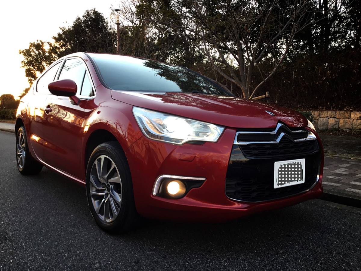 Yahoo!オークション - 売切 25y シトロエンDS4 シック【AA4点評価・1オ...