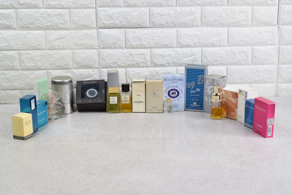 Yahoo!オークション - -1435 CHANEL/BVLGARI/Calvin Klein シャネル ...