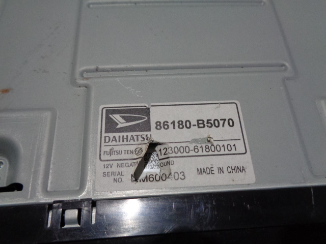 Yahoo!オークション - 【B11】 ダイハツ 純正 オーディオ CD AUX デッ...