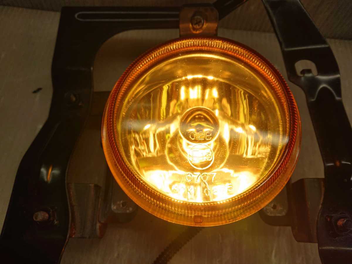 Yahoo!オークション - 三菱 ミニキャブ U62V 純正 フォグランプ 0865 ...