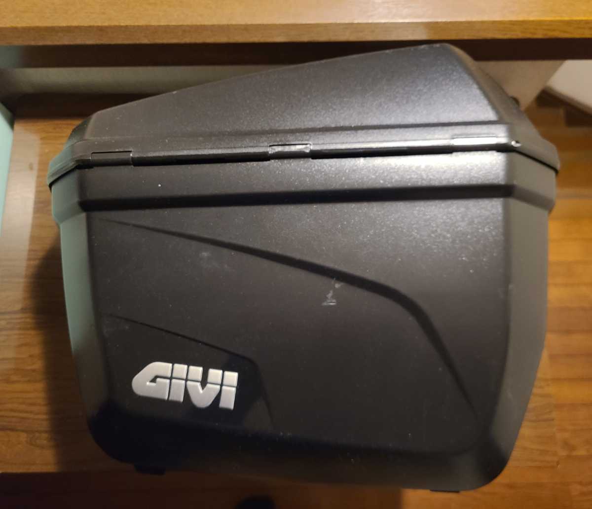 Yahoo!オークション - GIVI E22 パニアケース