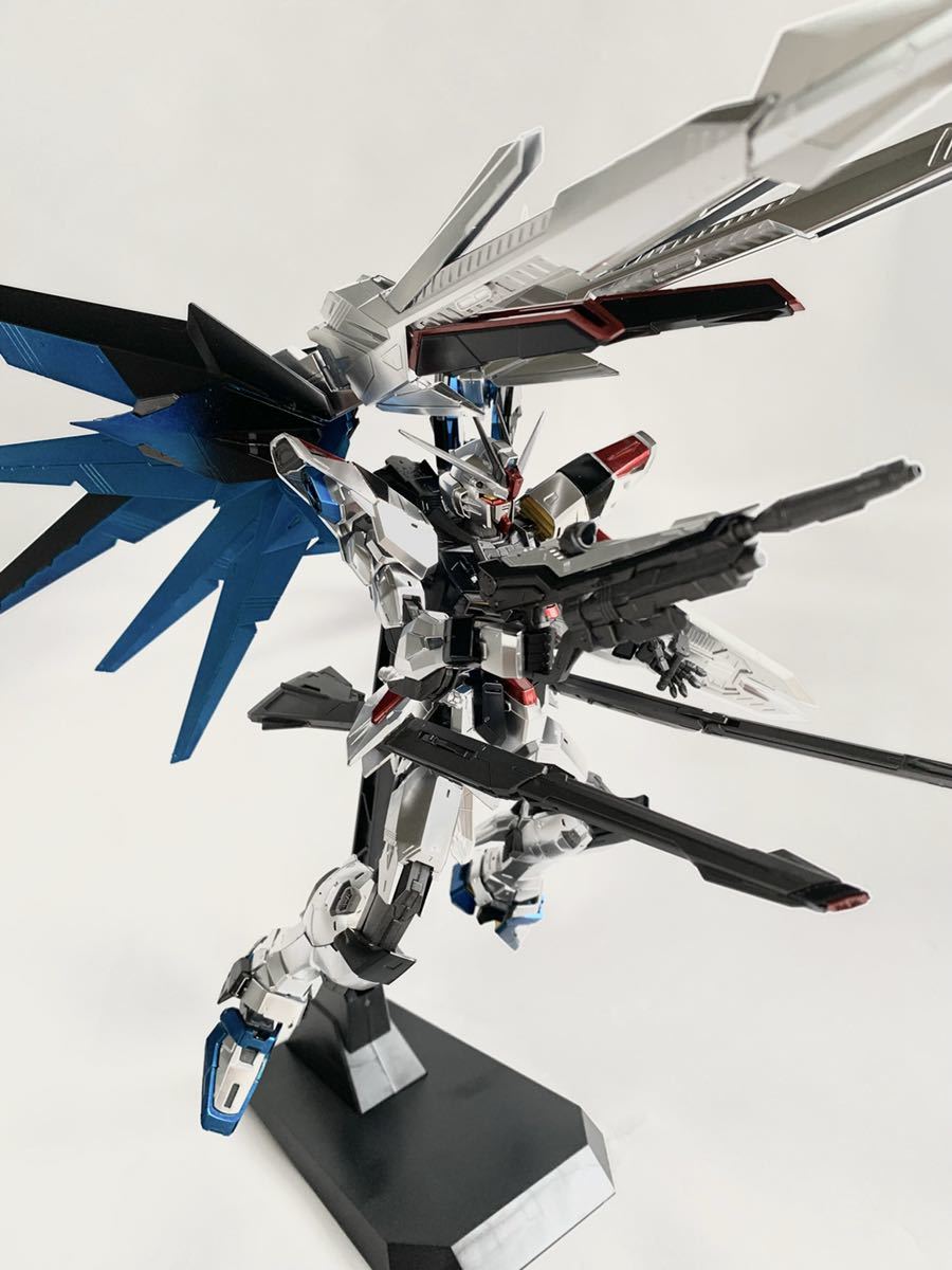 MG ガンダムベース限定 フリーダムガンダム シルバー MG ガンダムベース限定 フリーダムガンダム シルバー