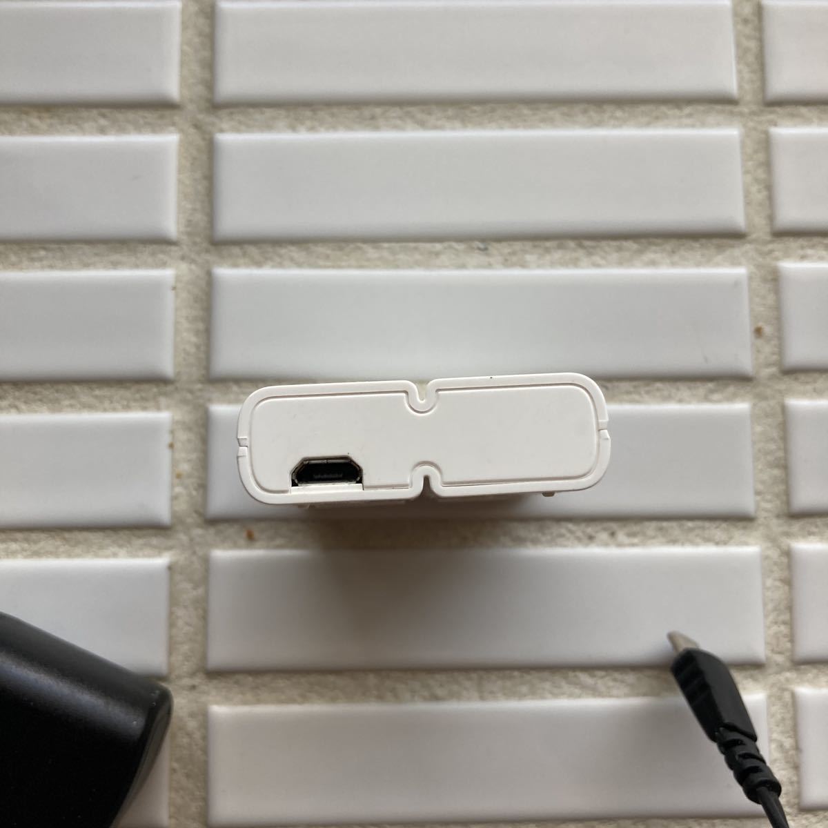 Yahoo!オークション - ELECOM ポータブル無線LANルータ WRH-300WH