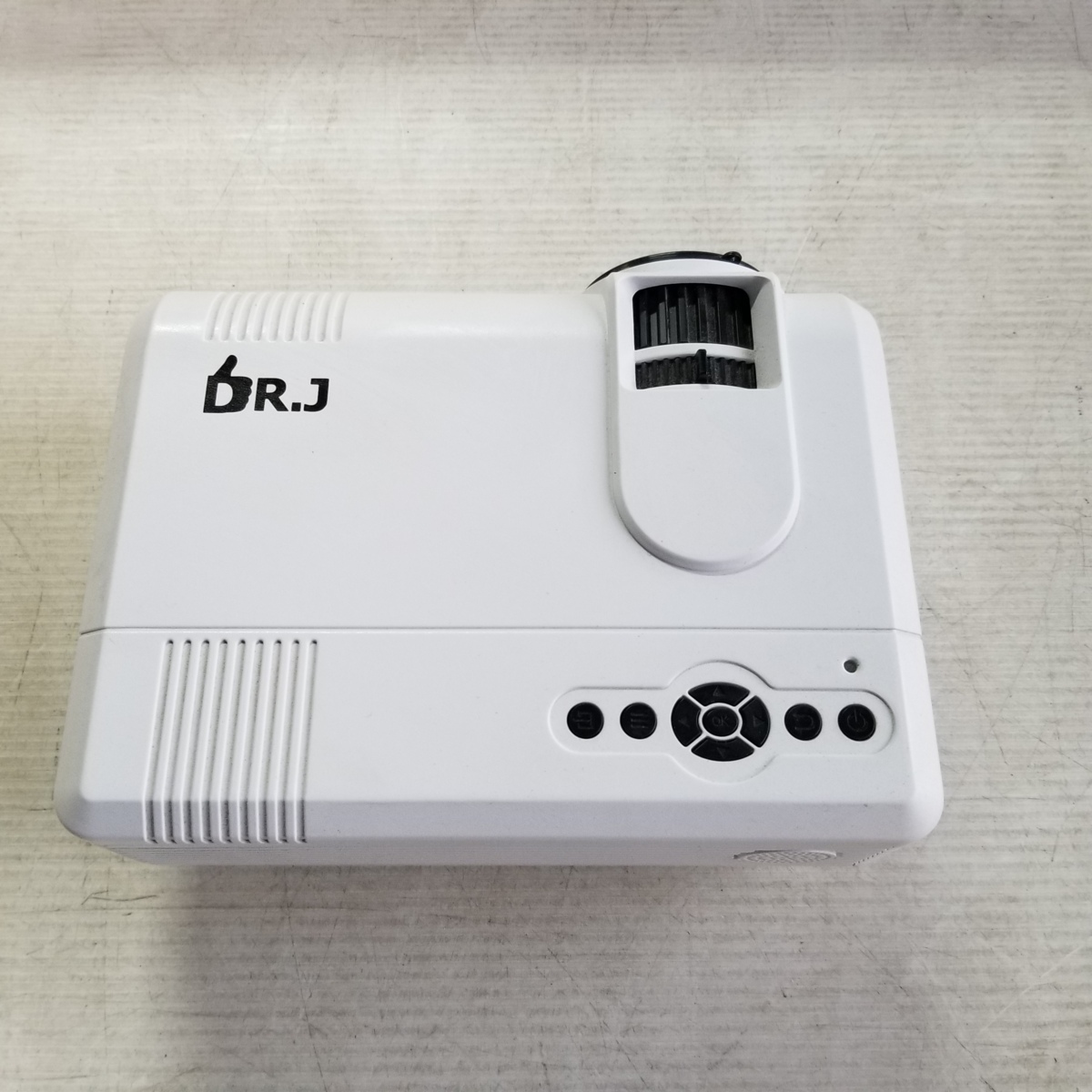 Yahoo!オークション - DR.J LEDプロジェクター L8 小型コンパクト 現...