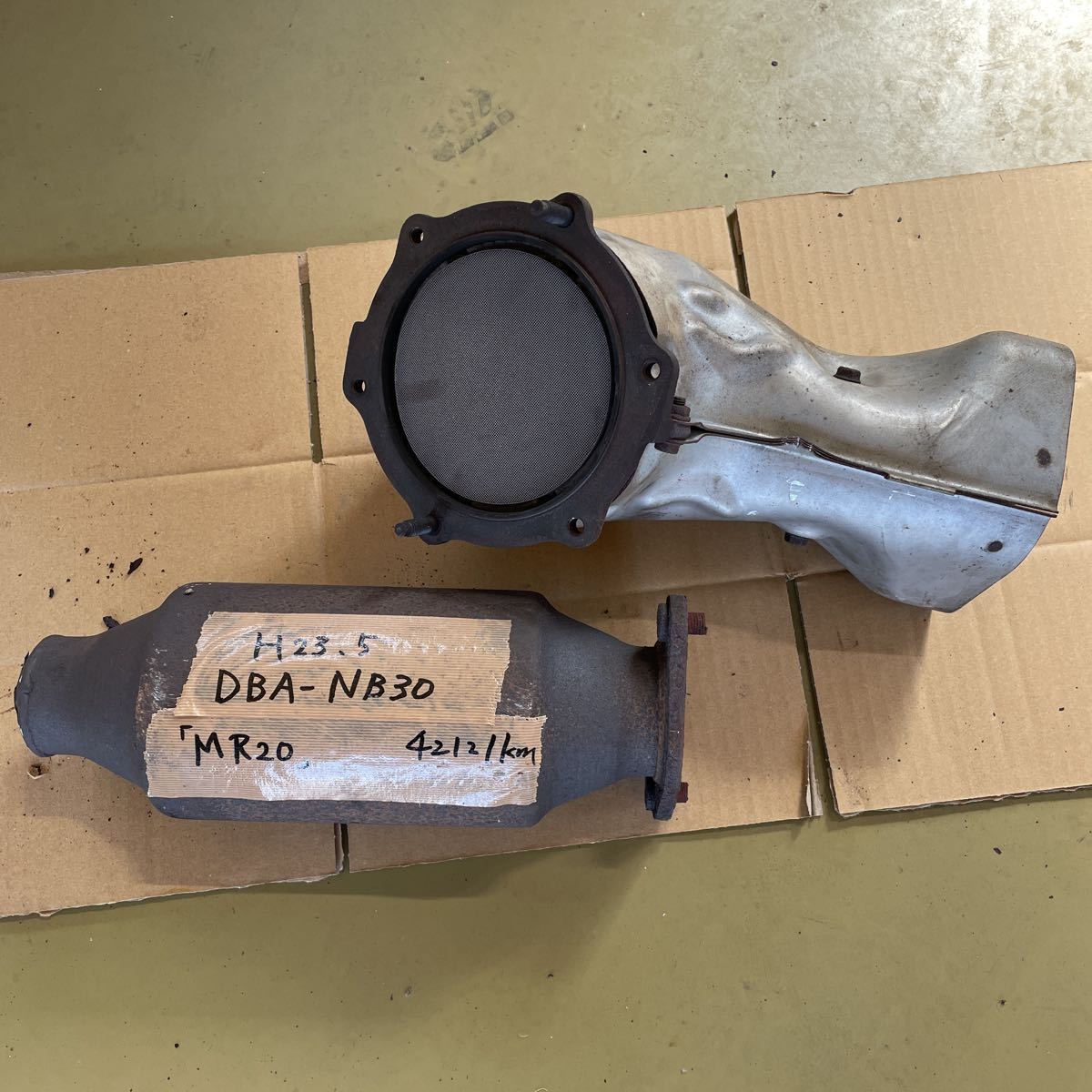 Yahoo!オークション - 日産 ラフェスタ 触媒 DBA-NB30 MR20 H23 素材 ...