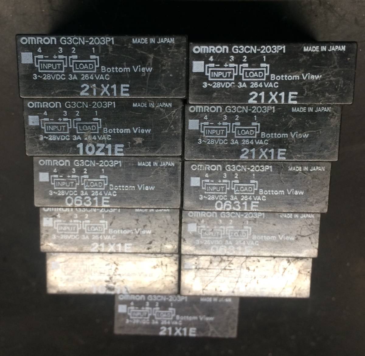 Yahoo!オークション - K256 OMRON G3CN-203P1 11個セット 未使用 傷あ...