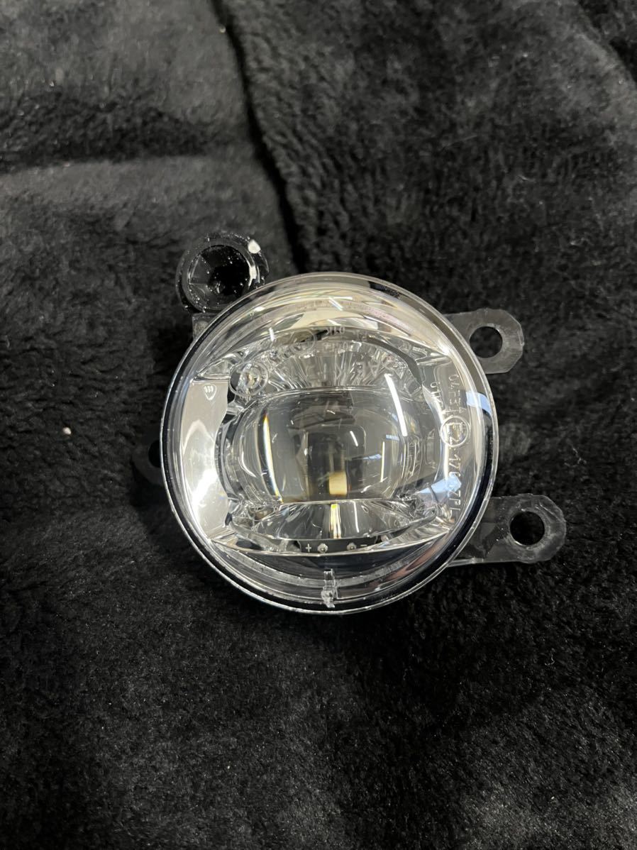 Yahoo!オークション - ダイハツ タフト 左 LED フォグランプ LA900 LA6...