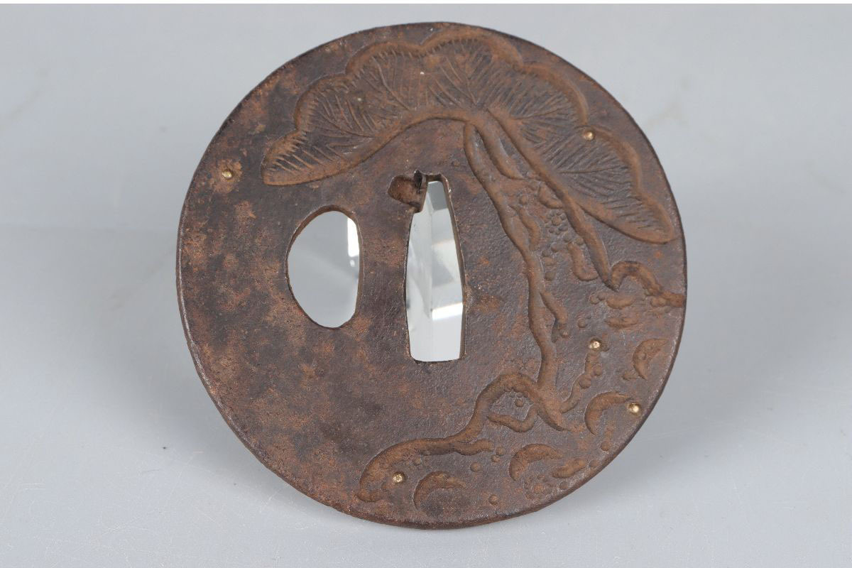 Yahoo!オークション - [URA]刀剣美術/鉄地金象嵌松図鍔/121g/7-4-43(検...