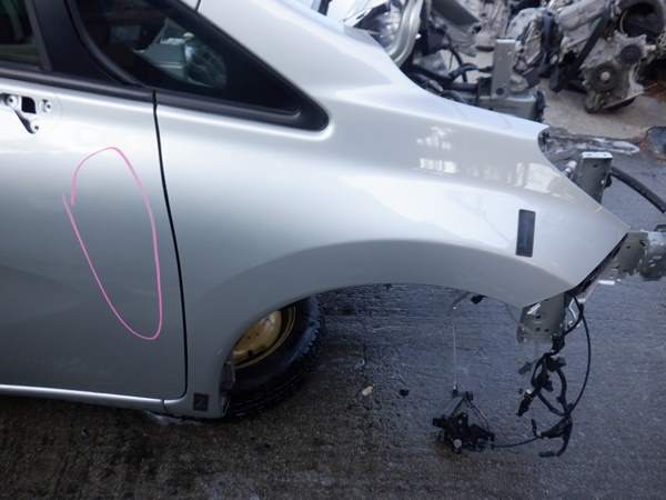 Yahoo!オークション - 4166 E12 ノート フェンダー右