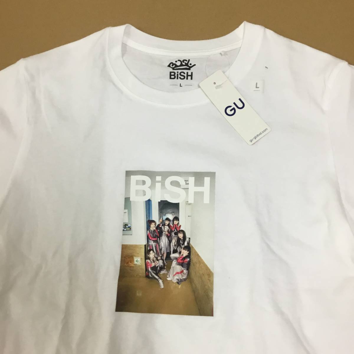 Yahoo!オークション - GU BiSHT Tシャツ 未使用 タグ付き 送料無料