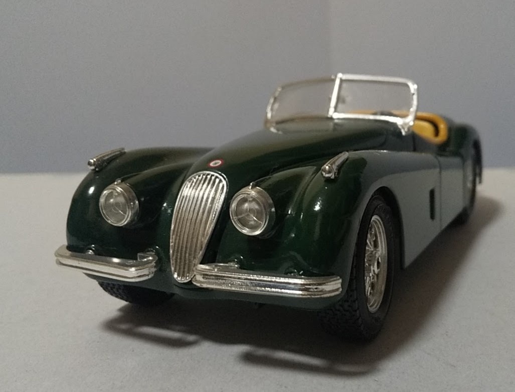 Yahoo!オークション - ジャガー XK120（1948） 1/24ブラーゴ