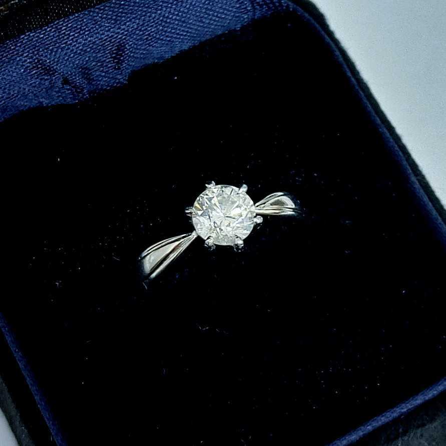 Yahoo!オークション - ダイヤモンド 0.7ct Pt900 リング 指輪