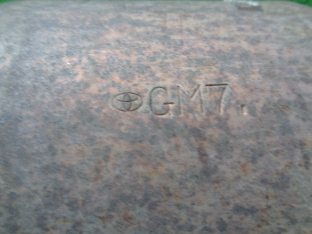 Yahoo!オークション - ノア/ヴォクシー ZRR70 純正 触媒 刻印 GQ7 GM7 ...