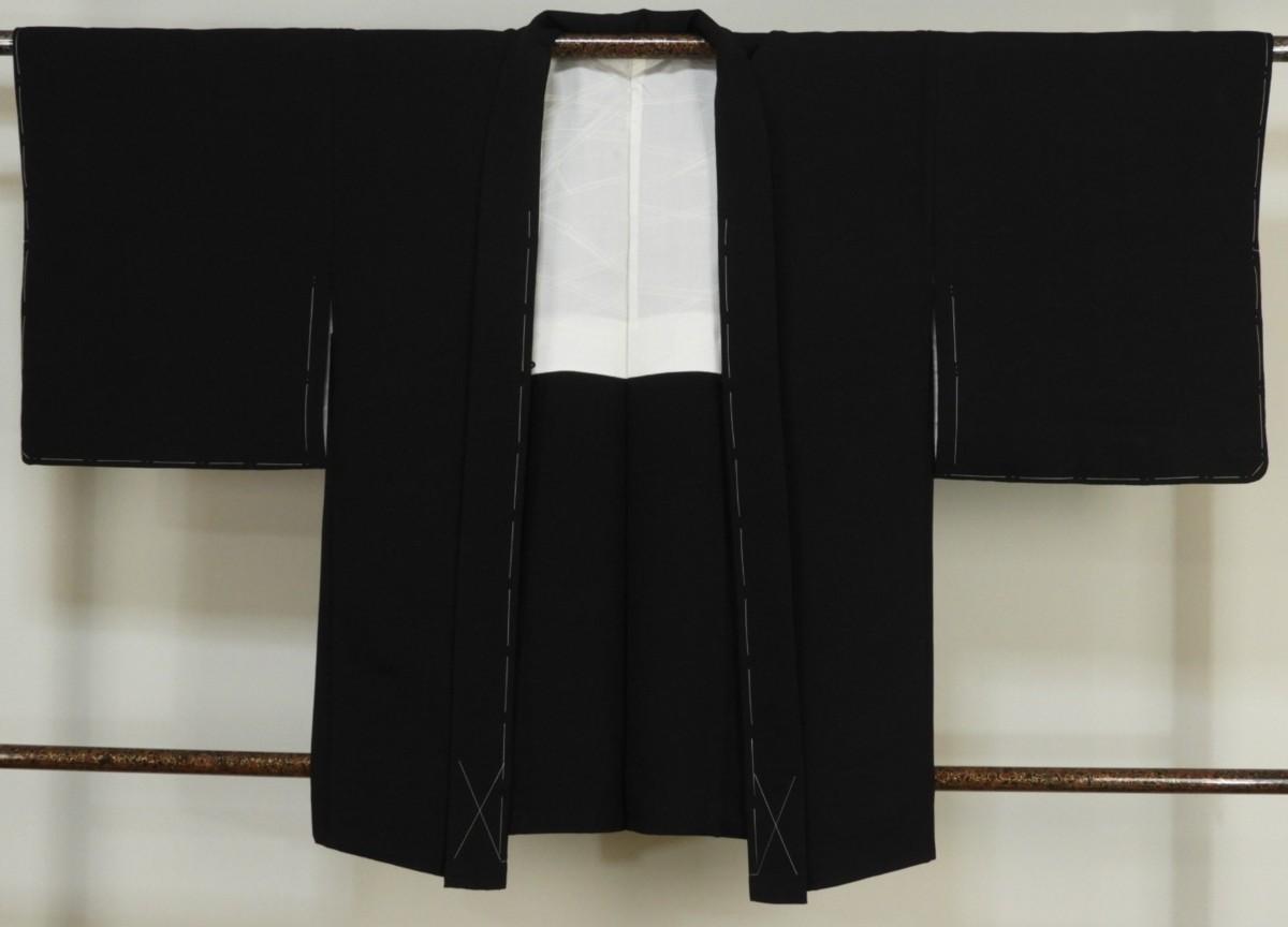 Yahoo!オークション - K197 正絹 黒羽織 1つ紋入り しつけ付き美品 身...