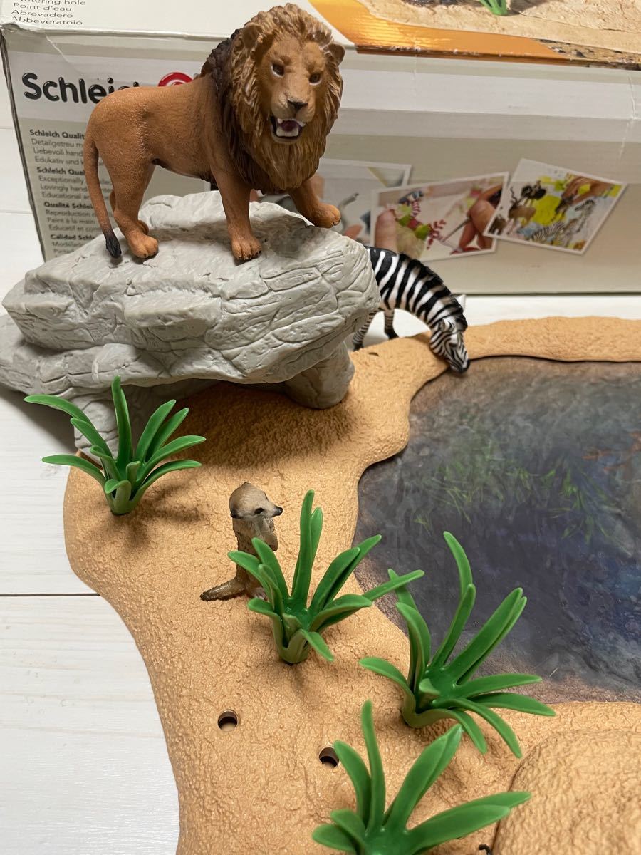 美品】シュライヒ ワイルドライフ 動物達の水飲み場セット 42258 美品】シュライヒ ワイルドライフ 動物達の水飲み場セット 42258