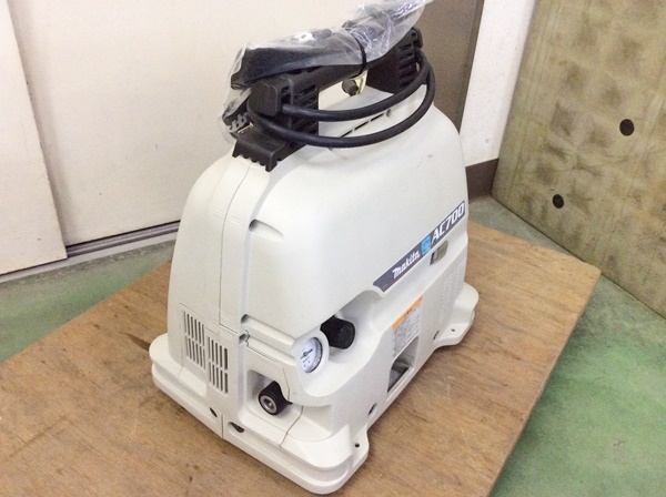 Yahoo!オークション - 【TH-4196】中古品 美品 マキタ makita エアーコ...