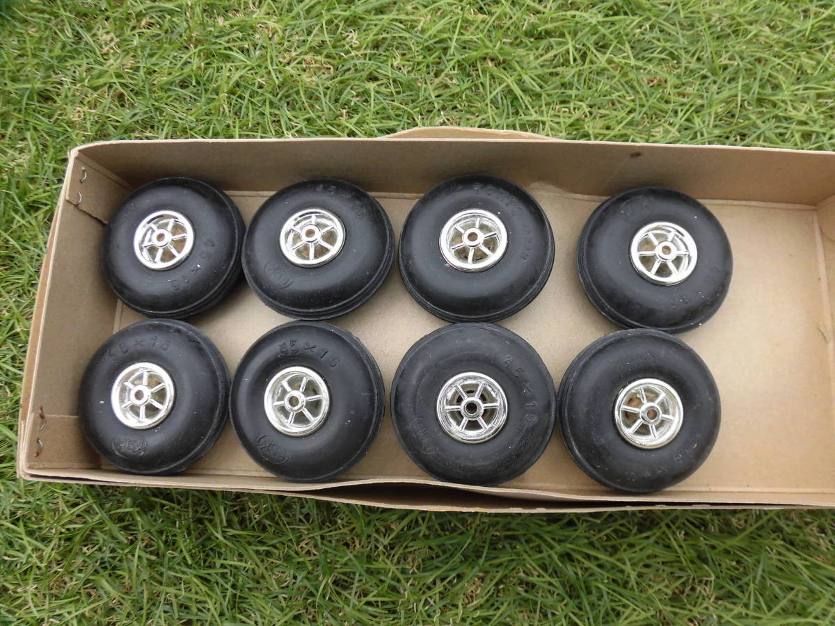 Yahoo!オークション - KBK 飛行機用タイヤ（45m/m×15)…計8本