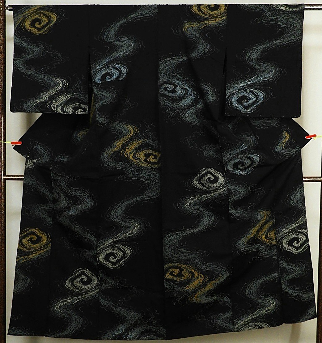 Yahoo!オークション - W146 正絹 単衣 お召着物 黒地渦巻柄 身丈150c...