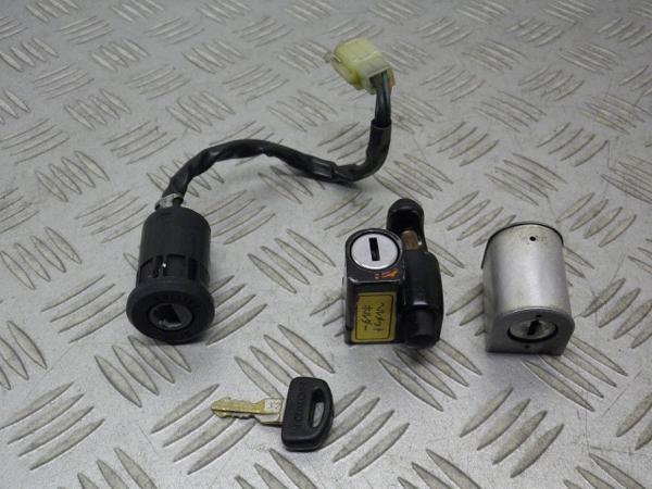 Yahoo!オークション - スーパーカブ50カスタム C50-9921 キーシリンダ...