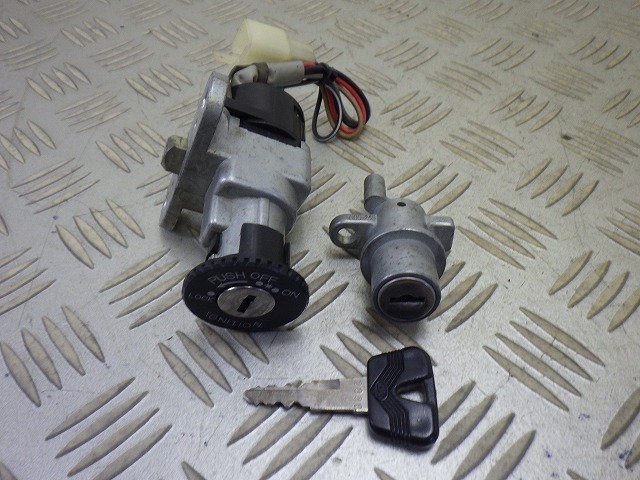 Yahoo!オークション - ビーノ キーシリンダー 2点セット 5AU-034