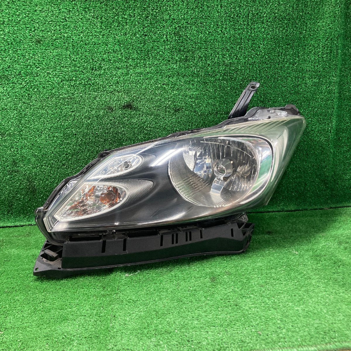 Yahoo!オークション - フリード G GB3 左 ヘッドライト ヘッドランプ ...