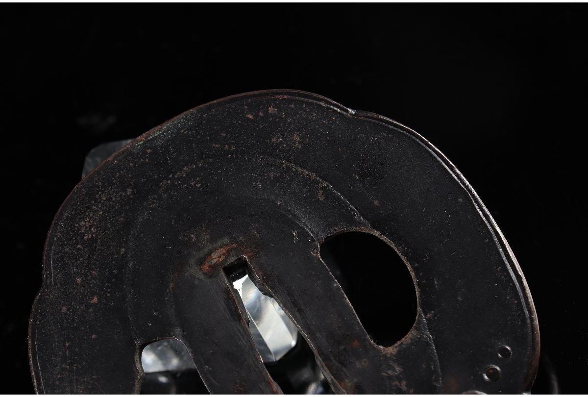 Yahoo!オークション - [URA]刀剣美術/鉄地笹紋鍔/137g/7-6-147(検)骨董...