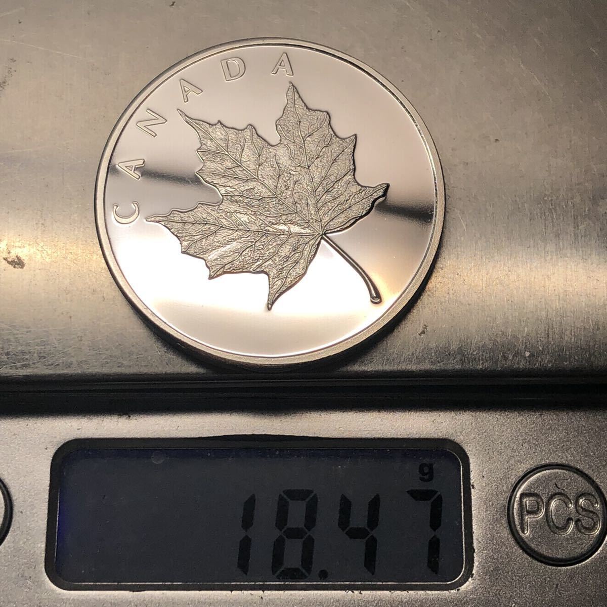 Yahoo!オークション - [記念銀貨]カナダ エリザベス女王 メイプルリー...