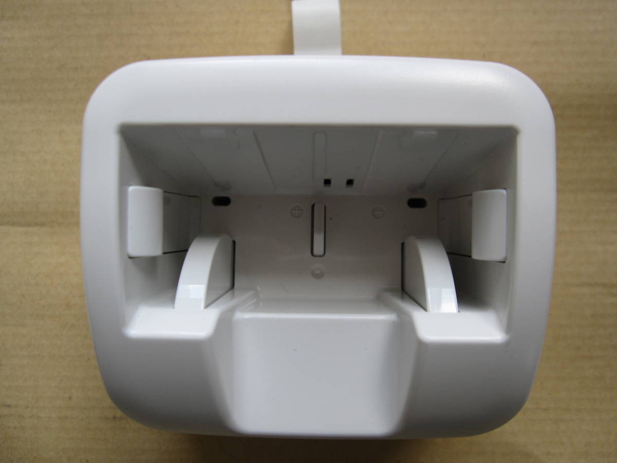 Yahoo!オークション - NTTドコモ 卓上ホルダ F49 ACアダプタ05 セット ...