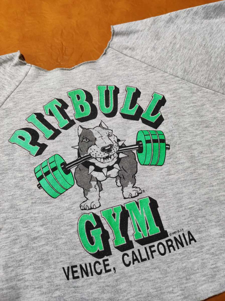 代購代標第一品牌－樂淘letao－80年代 PITBULL GYM CALIFORNIA ピットブルジム 半袖 スウェットシャツ ショート丈 グレー Fサイズ USA製 ヴィンテージ 1987 ...