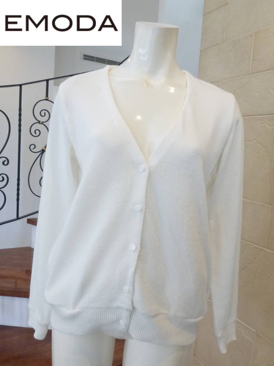 Yahoo!オークション - EMODA エモダ 白 ホワイト カーディガン F ...