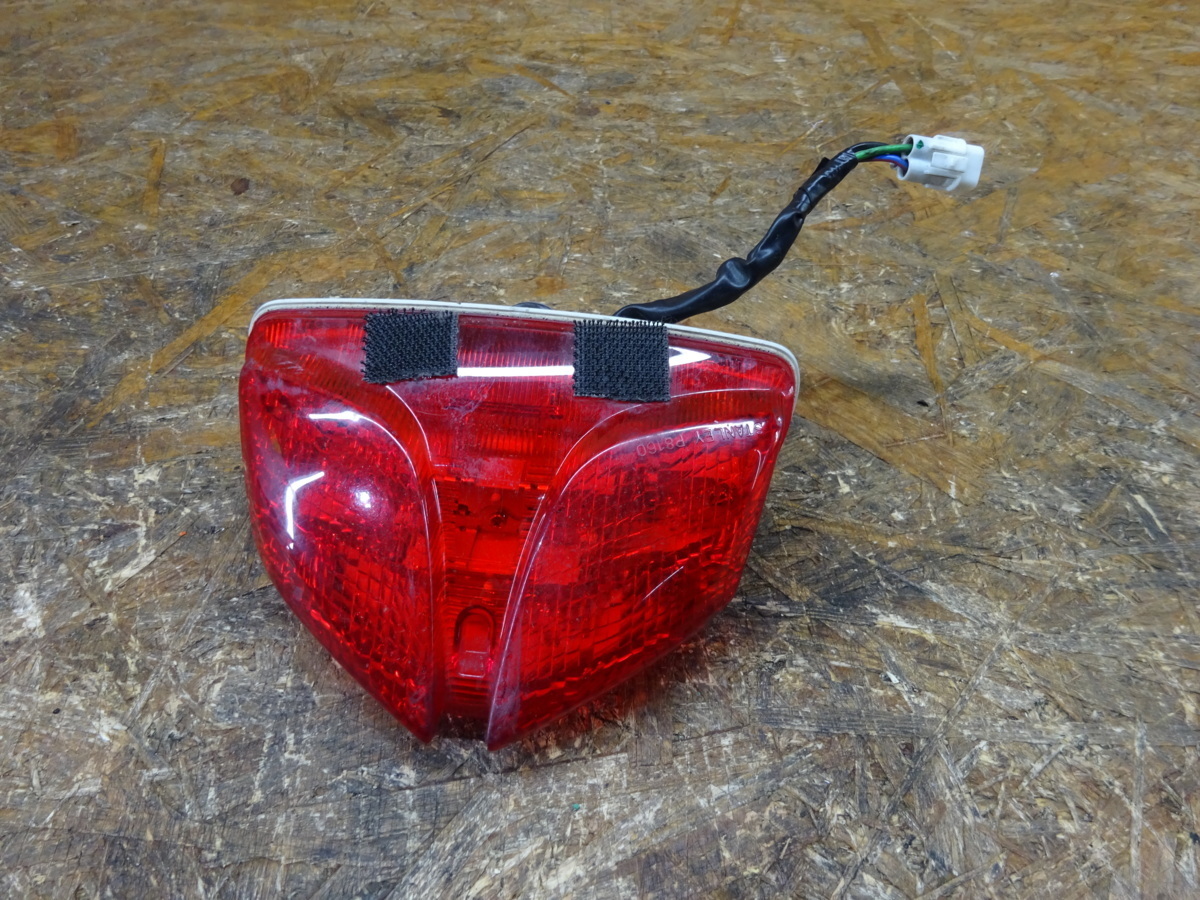 Yahoo!オークション - 【S17】GSX-R750 JS1GR7LA982102 純正 テールラ...