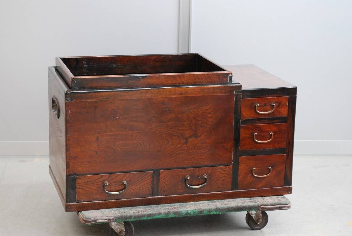 関東火鉢 長火鉢 欅 ケヤキ 黒柿縁 引き出し 5杯 抽斗 無垢 五徳 火箸 杯ならし 囲炉裏 レトロ ビンテージ アンティーク 東京発 D0126(日本)｜売買されたオークション情報 ...