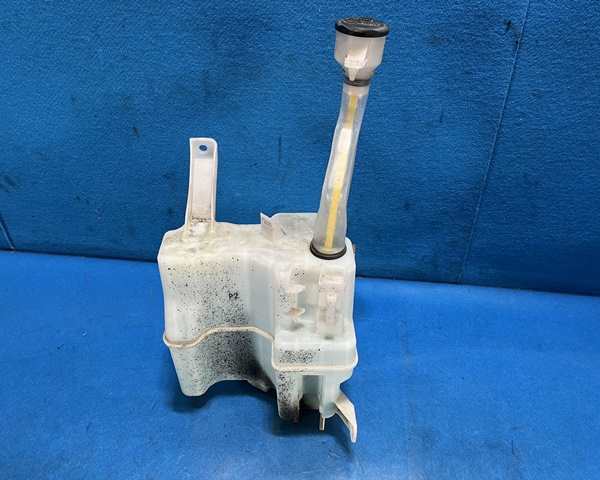 Yahoo!オークション - 4122 ZVW30 プリウス ウォッシャータンク