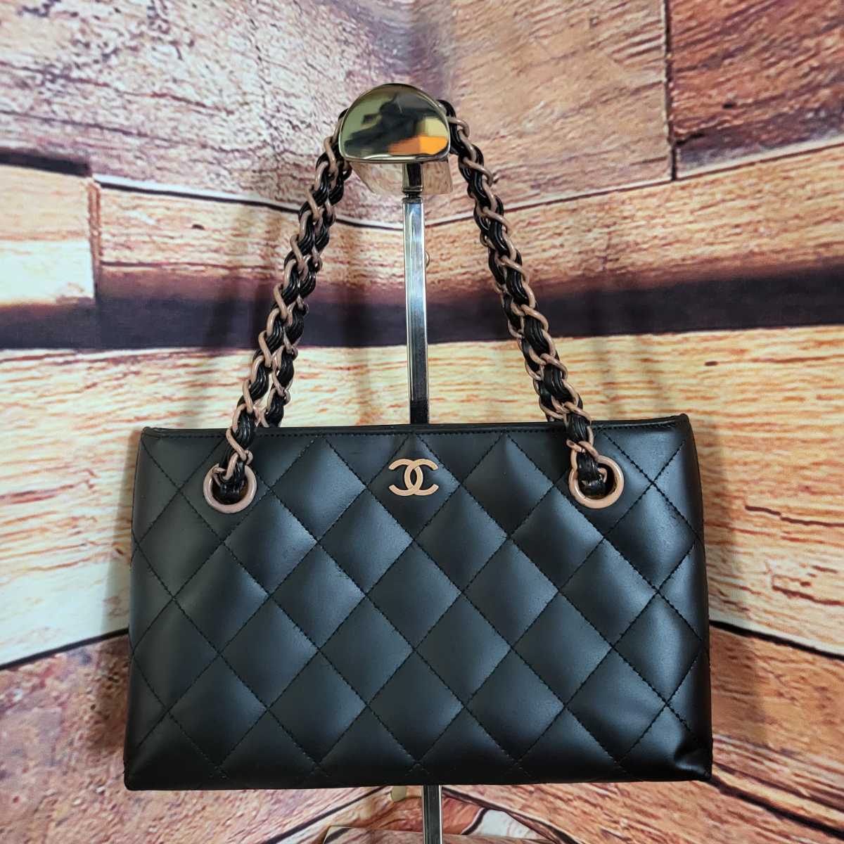 Yahoo!オークション - A801 CHANEL シャネル エナメルチェーンバッグ ...
